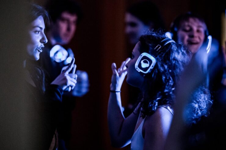 Silent Disco Headphones: A Quick Setup Guide for DJs and Partygoers ...